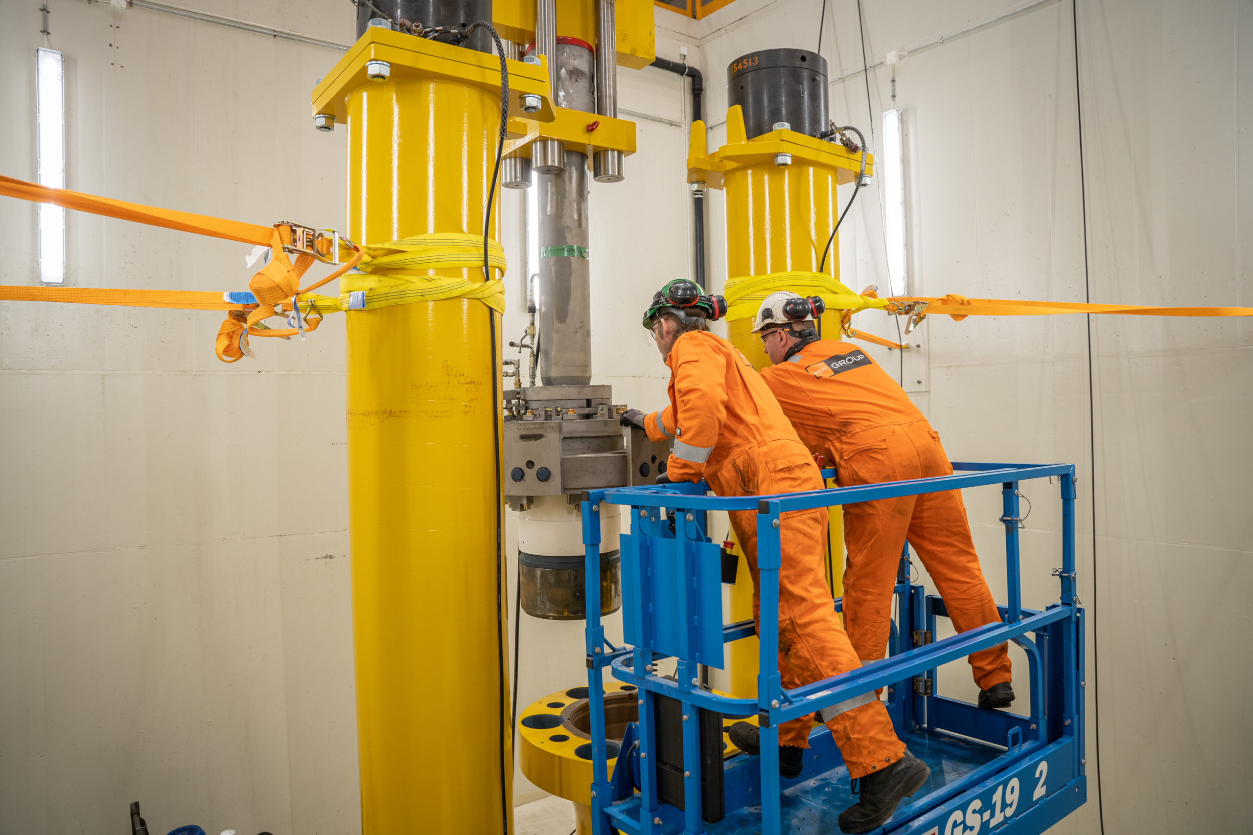 Load test jig for riser running tool - PSW Technology